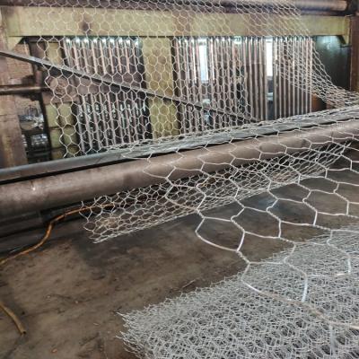 China 120x150mm Galvanized Double Twisted Hexagonal Wire Mesh - 350-550N/mm² Tensile Strength, 0.5-2.5m Width for sale