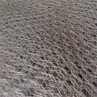 China 80x120mm Twisted Gabion Basket Mesh with 220-300g/m² Zinc Coating for Retaining Walls and Erosion Control for sale