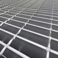 China Twisted Stainless Steel Grating 32x5mm Load Bar YB/T4001-2007 Anti Slip Polished Finish for sale