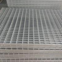 China 30mm Bearing Bar Spacing Non Slip Steel Grating Stainless Texture For Chemical Plants for sale