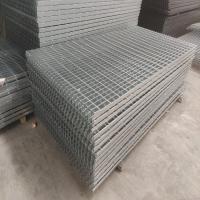 China 30mm Bearing Bar Spacing Non Slip Steel Grating Stainless Texture For Chemical Plants for sale