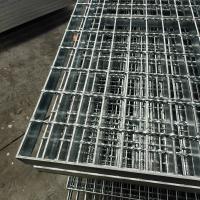 China Hot Dipped Galvanized Serrated Press Lock Steel Grating 30x5mm Bearing Bar ISO Certified for sale