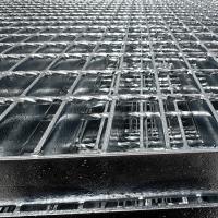 China Hot Dipped Galvanized Serrated Press Lock Steel Grating 30x5 mm Bearing Bar ISO Certified for sale