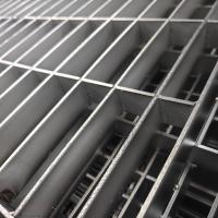 China Welded Steel Grating 3mm Cross Bar 30mm Pitch 1000x1000mm Heavy Duty Industrial Floor Decking for sale