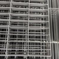 China Welded Steel Grating 3mm Cross Bar 30mm Pitch 1000x1000mm Heavy Duty Industrial Floor Decking for sale