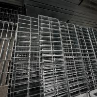 China Stainless Steel Industrial Floor Grating Welded 30mm Bearing Bar Pitch Hot Galvanized for sale