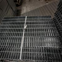 China Stainless Steel Industrial Floor Grating Welded 30mm Bearing Bar Pitch Hot Galvanized for sale