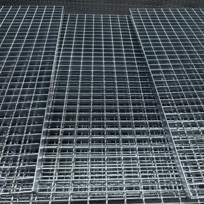 China Customized Load Capacity Black Safety Grating Pedestrian Grating For Various Requirements for sale