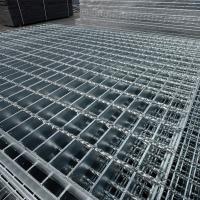 China Anti Slip Grating ISO9001 Custom Thickness Safety Grating for Walkways and Stair Treads for sale