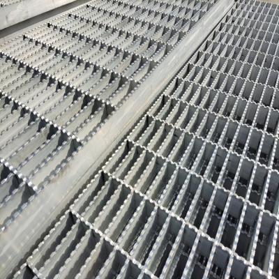 China Aluminum Bar Grating 40mm Height 5mm Thickness 6mm Cross Bar Anodized 900mm Width for sale