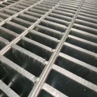 China 45mm Rectangular Bar Pitch Heavy Duty Steel Grating With Anti Slip for sale