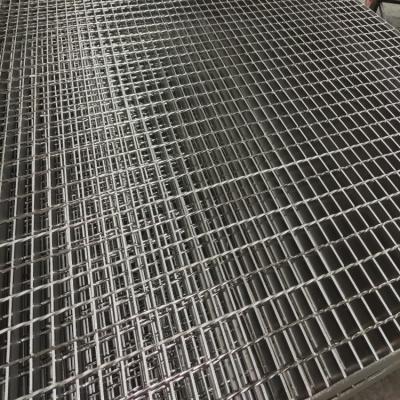 China Q235 S235jr Heavy Duty Welded Galvanized Steel Grating 8mm Bearing Bar 30mm Pitch for sale