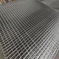 China Q235 S235jr Heavy Duty Welded Galvanized Steel Grating 8mm Bearing Bar 30mm Pitch for sale