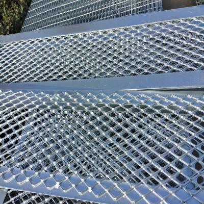 China Aluminum Bar Grating 40mm Height 3000mm Length Anodized Non-Slip Walkway Grating for sale