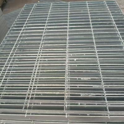 China Serrated Bar Industrial Steel Grating Customized for Light Guards and Loading Ramps for sale