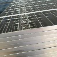 China Pressure Welded Serrated Steel Grating Heavy Duty Drainage And Ventilation Solution for sale