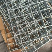 China Customized Wear Resistant Anti Slip Steel Grating 32x5mm Heavy Duty Hot Dip Galvanized for sale