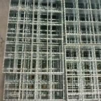 China Customized Wear Resistant Anti Slip Steel Grating 32x5mm Heavy Duty Hot Dip Galvanized for sale