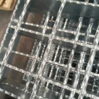 China Heavy Duty Fireproof Steel Grating 32x5mm Serrated Bearing Bar YB/T4001-2007 for sale