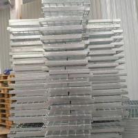China Anti-slip Heavy Duty Steel Grating 30mm 40mm Pitch for Industrial Ventilation Load Bearing for sale