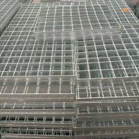 China Anti-slip Heavy Duty Steel Grating 30mm 40mm Pitch for Industrial Ventilation Load Bearing for sale