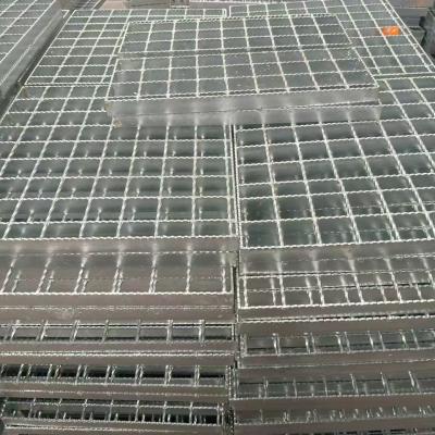 China Anti-slip Heavy Duty Steel Grating 30mm 40mm Pitch for Industrial Ventilation Load Bearing for sale