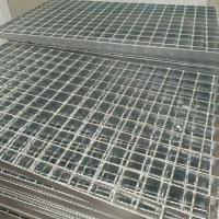 China Anti-Corrosion Steel Grating 30mm 40mm Pitch Heavy Duty Welded Grid Plate for sale