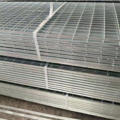 China Steel Grid Plate Heavy Duty Load Capacity 32x5mm Bearing Bar Pitch 30mm Anti Deformation for sale