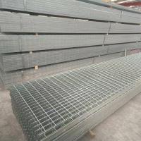 China Heavy Duty Steel Grating 32x5mm Serrated Bearing Bar Anti-Slip Galvanized Grating for sale