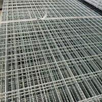 China Heavy Duty Steel Grating 32x5mm Serrated Bearing Bar Anti-Slip Galvanized Grating for sale