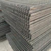 China The surface is a serrated silver steel grating with good connection for sale
