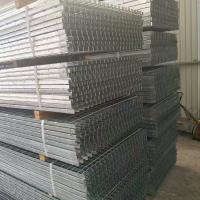 China The surface is a serrated silver steel grating with good connection for sale