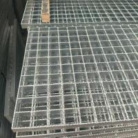 China The surface is a serrated silver steel grating with good connection for sale