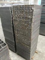 China Stainless Steel Serrated Industrial Grating 30mm 40mm Bearing Bar Pitch Heavy Duty for sale