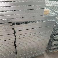 China Steel Grating 30mm 40mm Flat Steel Spacing Industrial Load Bearing Welded Grating for Commercial Use for sale