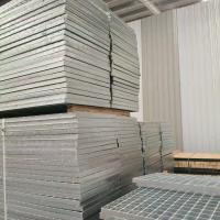 China Steel Grating 30mm 40mm Flat Steel Spacing Industrial Load Bearing Welded Grating for Commercial Use for sale
