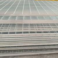 China Explosion Proof Industrial Steel Grating Hot Dip Galvanized 32x5mm Heavy Duty Serrated for sale
