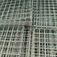 China Explosion Proof Industrial Steel Grating Heavy Duty Serrated 2mm-5mm Thickness for sale