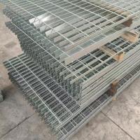 China Explosion Proof Industrial Steel Grating Hot Dip Galvanized 32x5mm Heavy Duty Serrated for sale