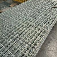 China Heavy Duty Steel Grating 30mm Pitch 5mm Thickness Pressure Welded Anti Slip for sale