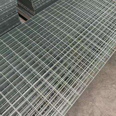 China Industrial Steel Grating Heavy Duty 32x5mm Serrated Bearing Bar Pressure Welded for sale