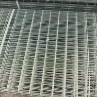 China Industrial Steel Grating Heavy Duty Pressure Welded 32x5mm Serrated Bearing Bar 30mm Pitch for sale