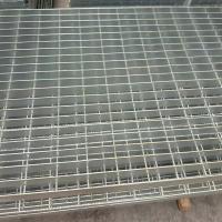 China Industrial Steel Grating Heavy Duty Pressure Welded 32x5mm Serrated Bearing Bar 30mm Pitch for sale