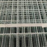 China Industrial Steel Grating 32x5mm Heavy Duty Anti-Slip Serrated Grating for Platforms and Walkways for sale