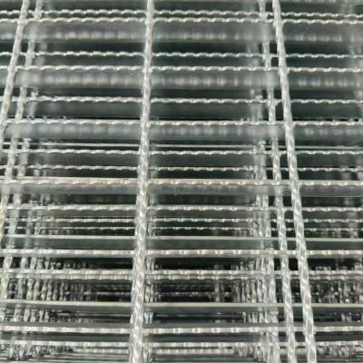 China Industrial Steel Grating 32x5mm Heavy Duty Anti-Slip Serrated Grating for Platforms and Walkways for sale