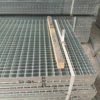 China Hot Galvanized Stainless Steel Flat Bar Grating 30mm Spacing 3mm Cross Bar Machine Welded for sale