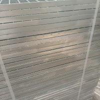 China Galvanized Serrated Steel Bar Grating 30mm Bearing Bar Spacing Heavy Duty for sale