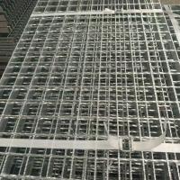 China Heavy Duty Galvanized Saw Tooth Steel Grating 2mm Thickness 40mm Bearing Bar Spacing for sale