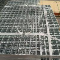 China Serrated Steel Grating 3mm 35mm Bearing Bar Heavy Duty Anti Slip Flooring for sale