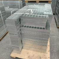 China Heavy Duty Plain Serrated Metal Grating YB/T4001-2007 40mm Bearing Bar Pitch 5mm Flat Bar for sale